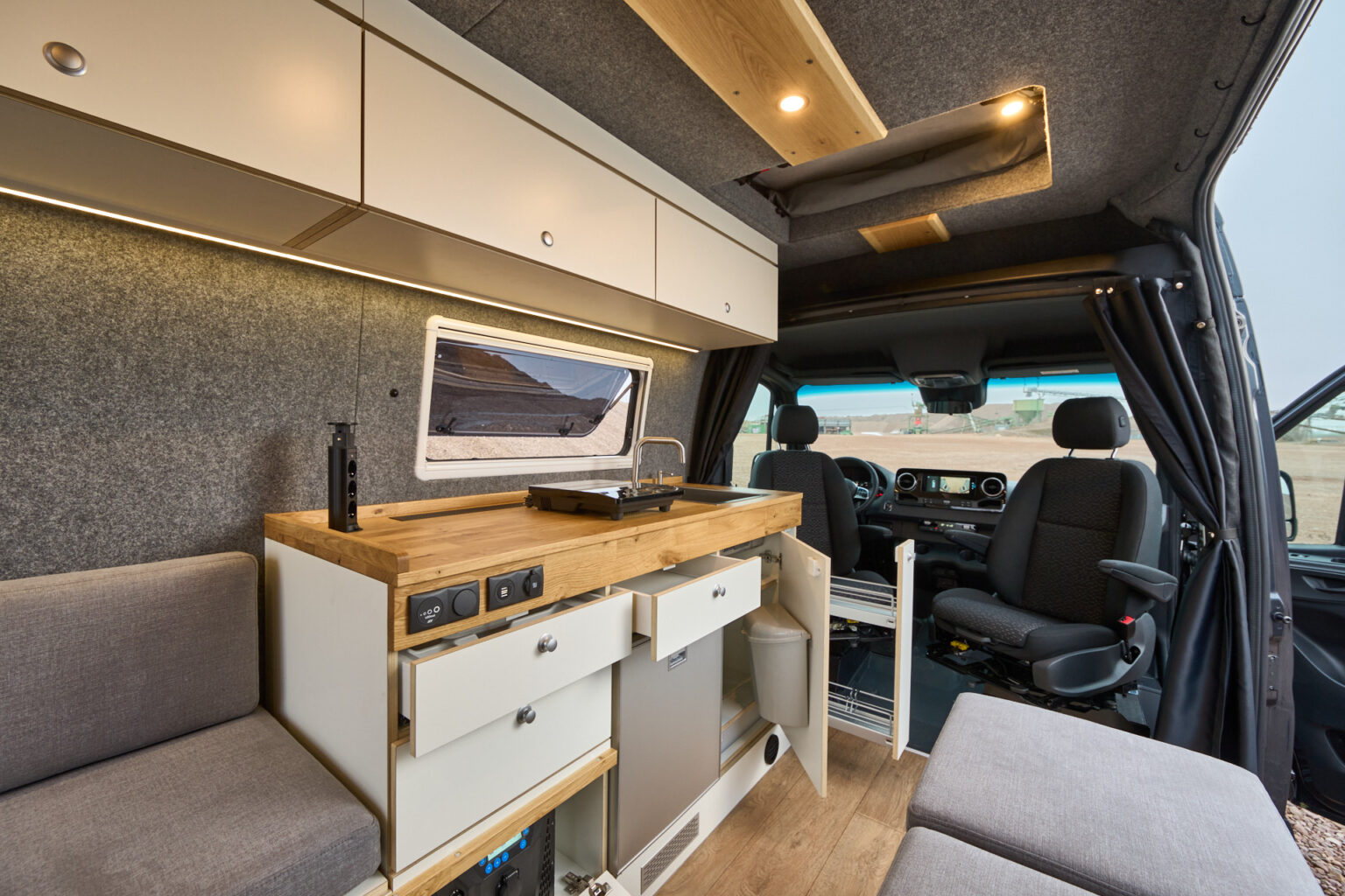 MERCEDES-BENZ SPRINTER TWOROOMER | VEO Vans