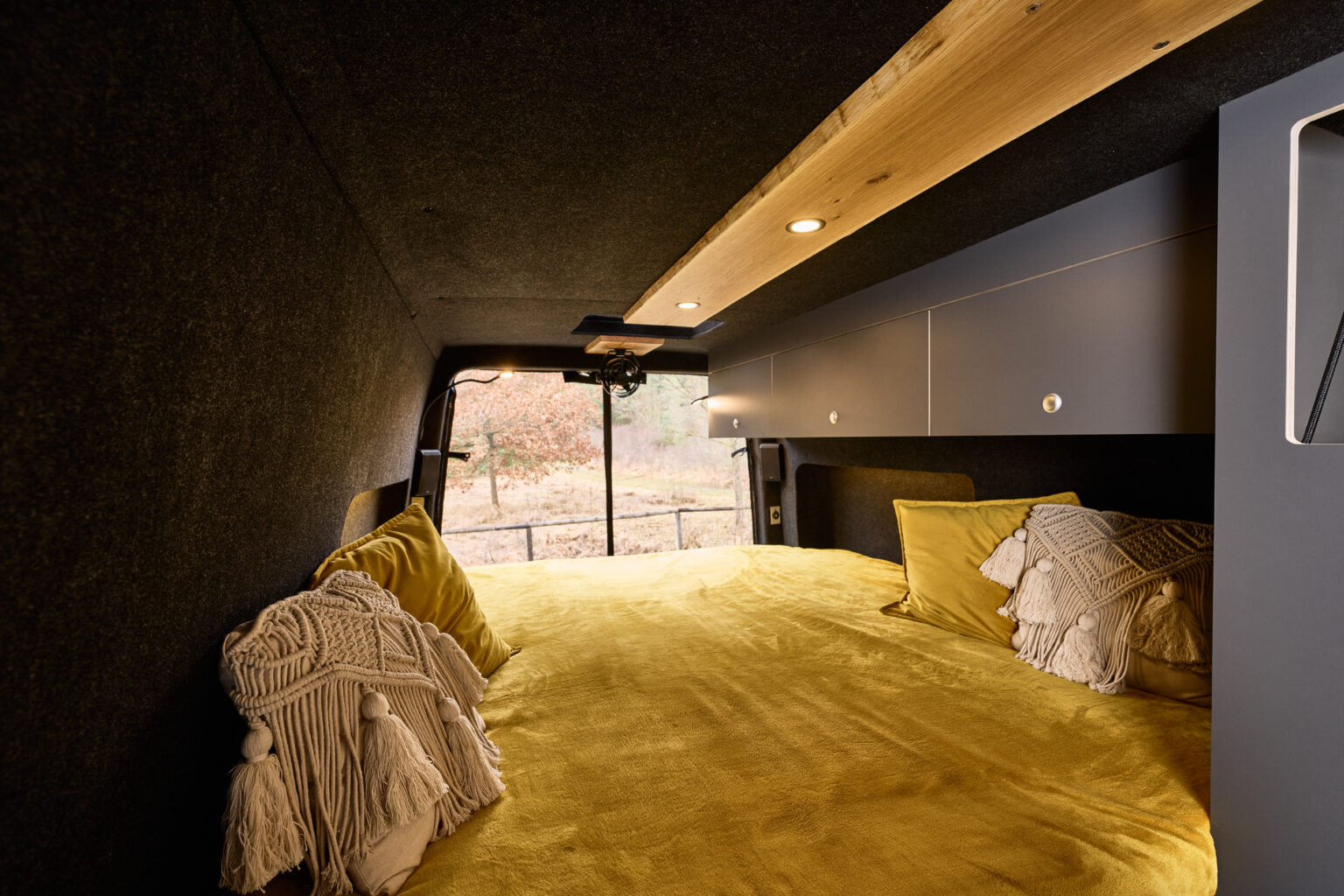 MERCEDES-BENZ SPRINTER YETI EXPLORER | VEO Vans